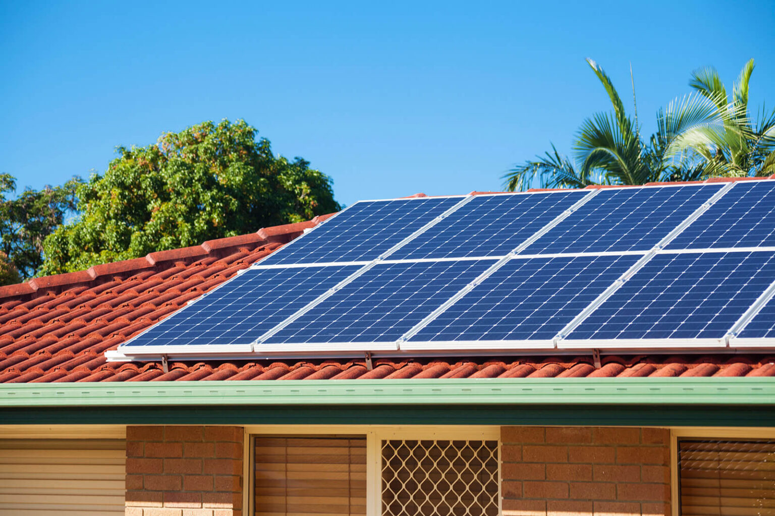 Solar Rebates in Queensland - Sunrays Power